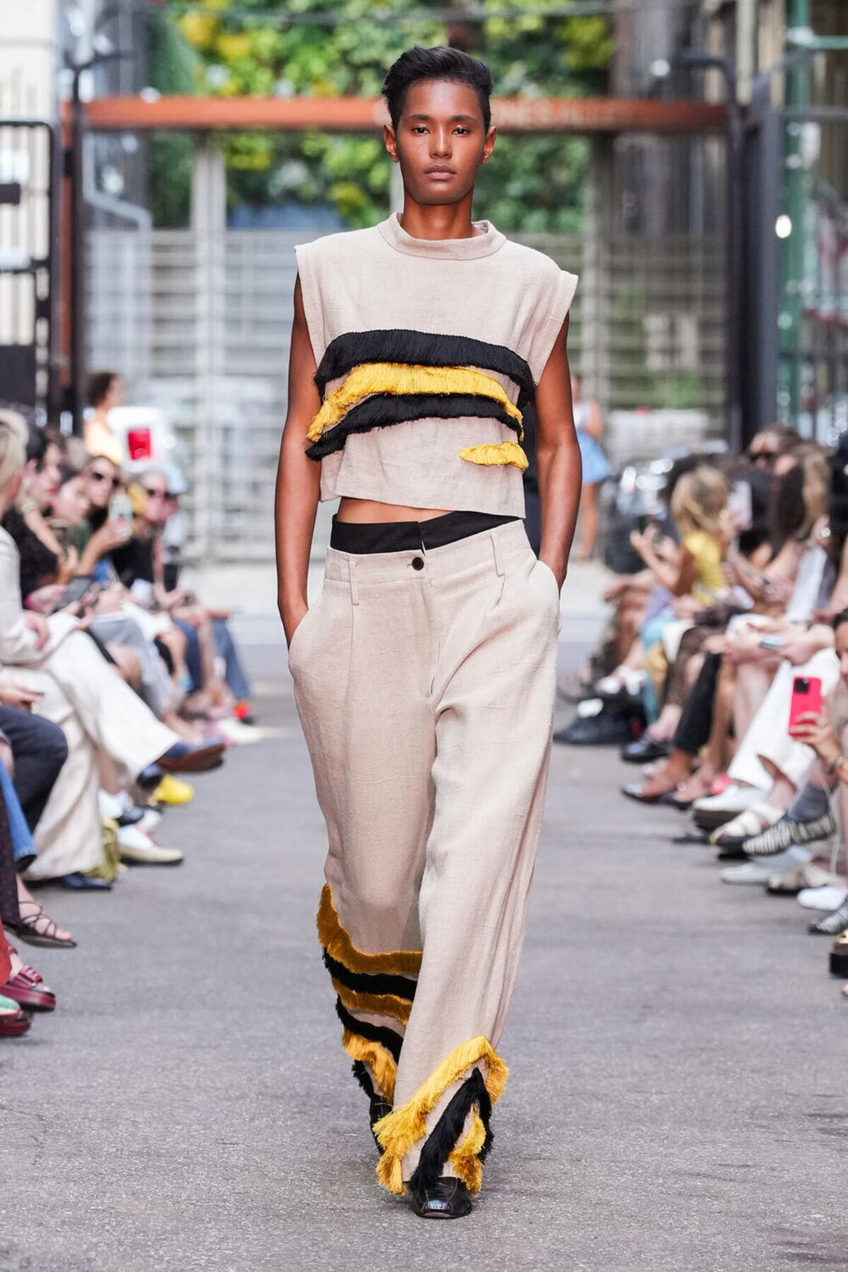 NEW YORK - RACHEL COMEY : défilé printemps-été 2024 - Harper's Bazaar