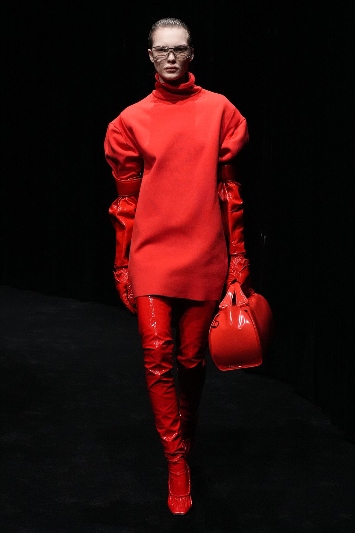 MILANO - FERRARI : défilé automne-hiver 24-25 - Harper's Bazaar