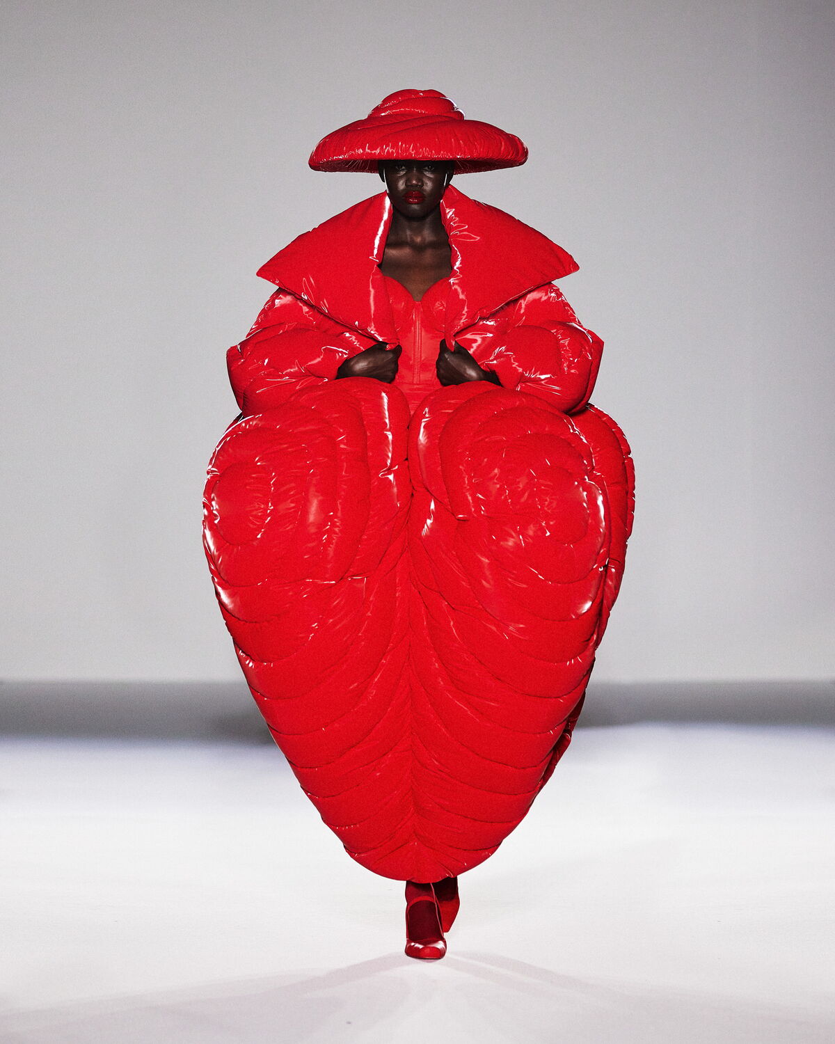 PARIS - CHEN PENG : défilé automne-hiver 24-25 - Harper's Bazaar