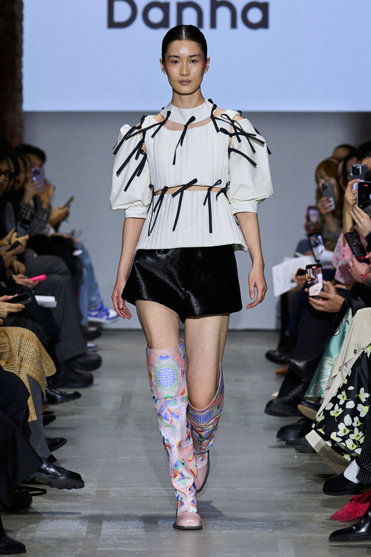 MILANO - DANHA KIM : défilé automne-hiver 24-25 - Harper's Bazaar