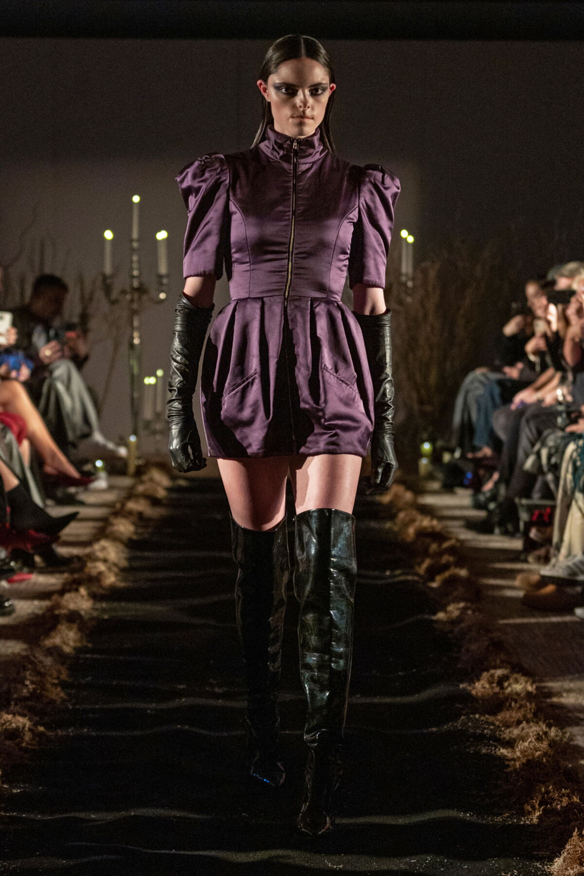 LONDON - Jayne Pierson : défilé printemps-été 2025 - Harper's Bazaar
