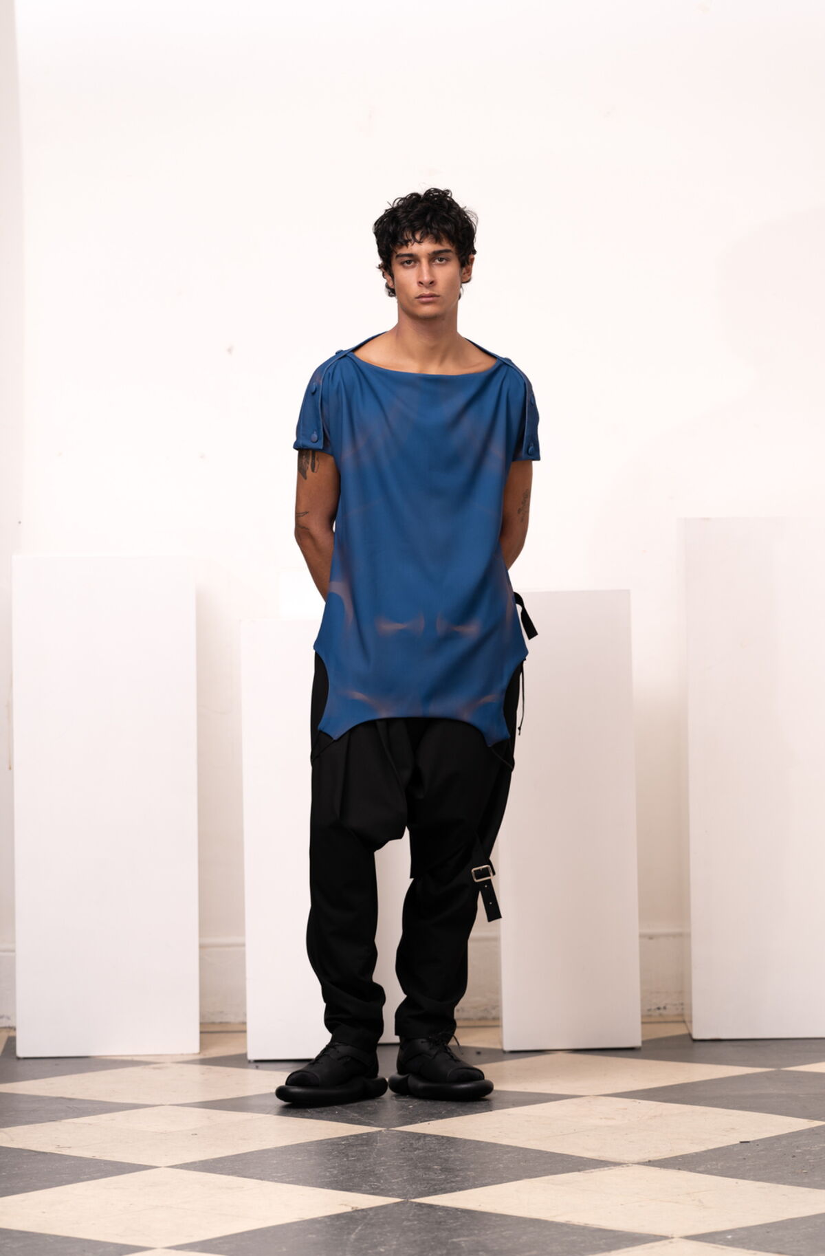 LONDON - INFDARK : défilé printemps-été 2025 - Harper's Bazaar